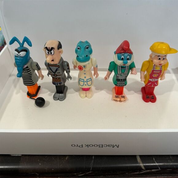PEZ | Other | Vintage Pez Cartoon Character Figurines Set Of 5 Original ...